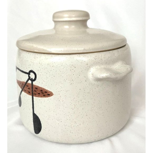 West Bend | Kitchen | Vintage West Bend Bean Pot W Lid Usa Stoneware ...